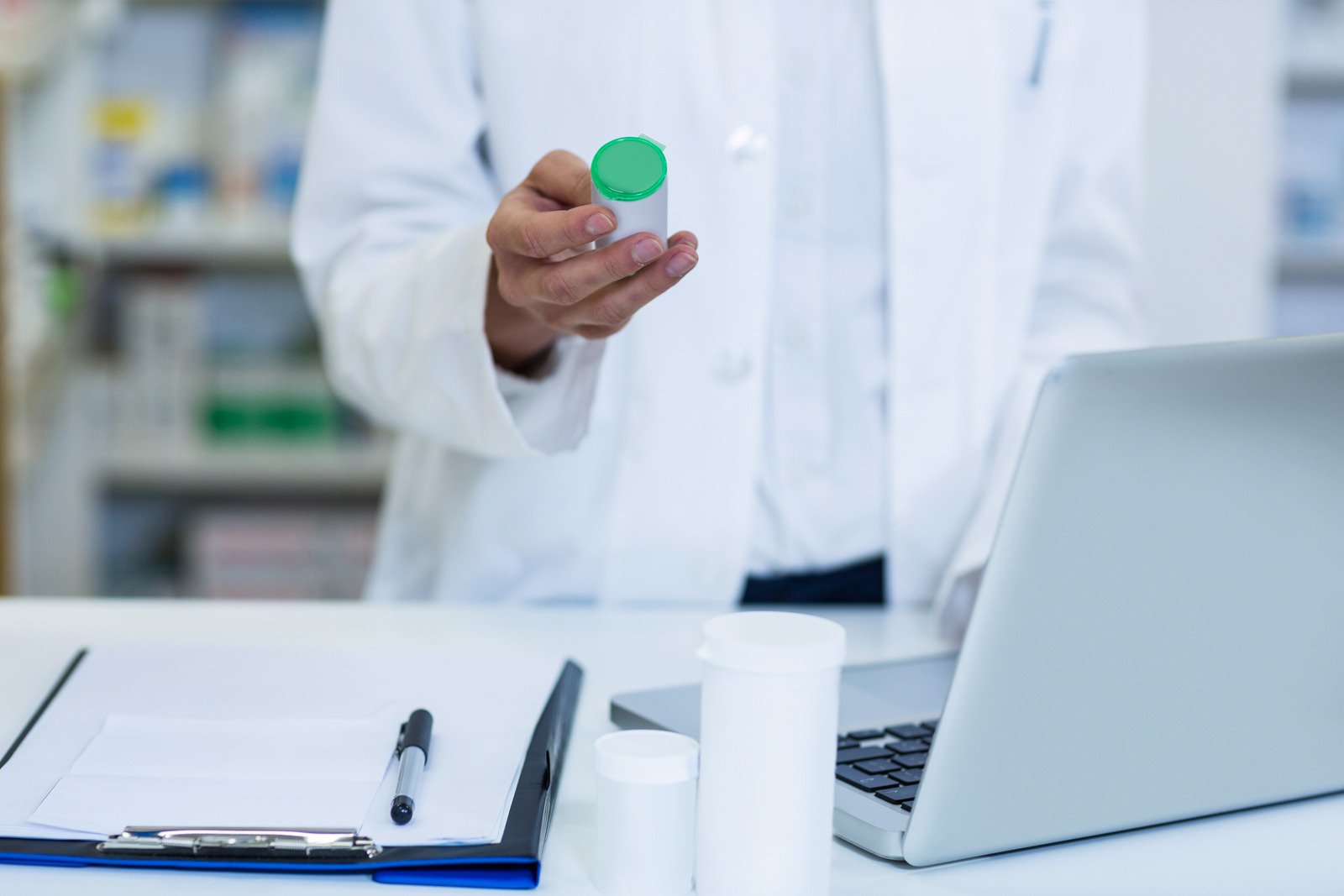 Pharmacy Pathways: Can You Become A Pharmacist Online? - Pharmacist Report